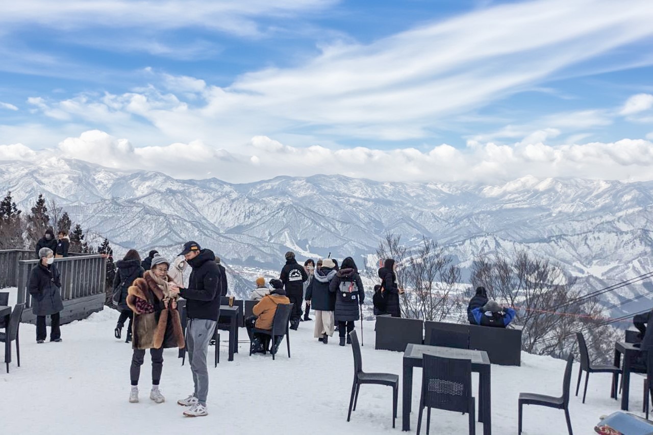 【終了】23-24冬季 kumo cafe – terrace on snow – 3/1(金)雪上テラスの営業開始！ ｜ 湯沢高原スキー場 ...